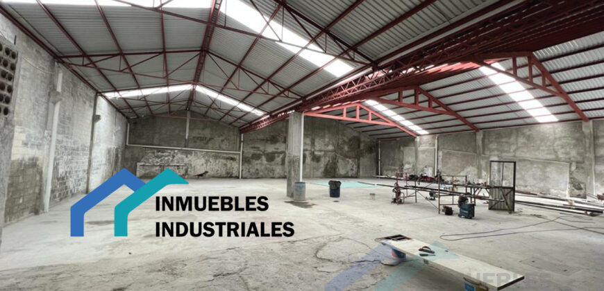 BODEGA EN TULTITLAN RENTA 800m² CON ANDEN DE CARGA Y PATIOS 1,100m² ...