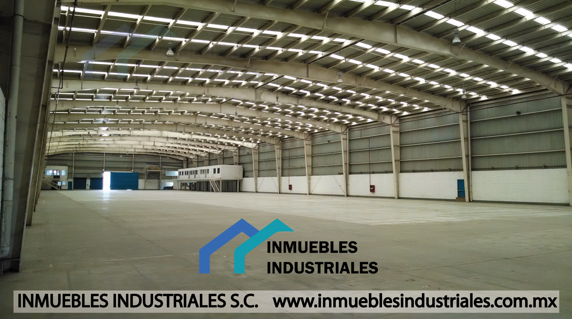 BODEGA EN PUEBLA OCOTLÁN RENTA 5,000m² CON ANDENES DE CARGA Y PATIO ...